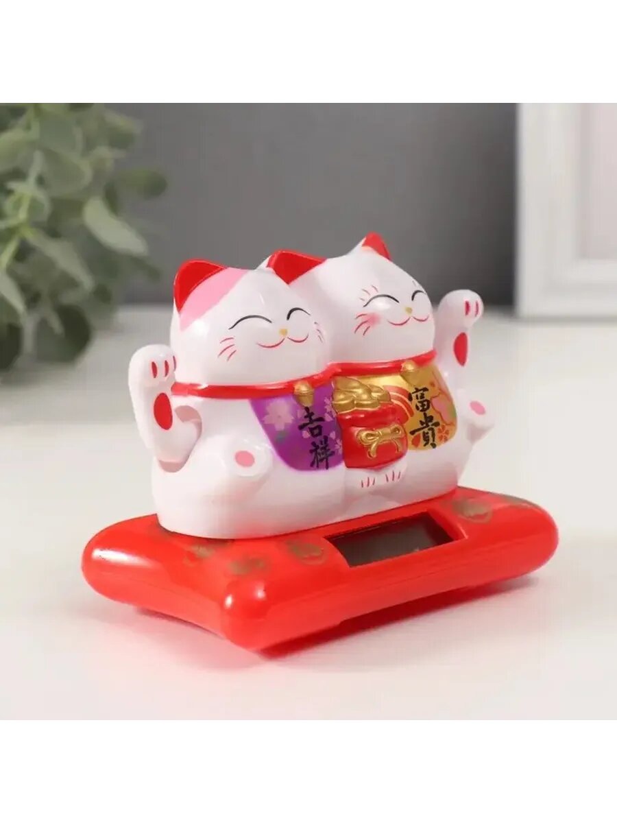 Солнечный маятник с котами Манэки-нэко для дома