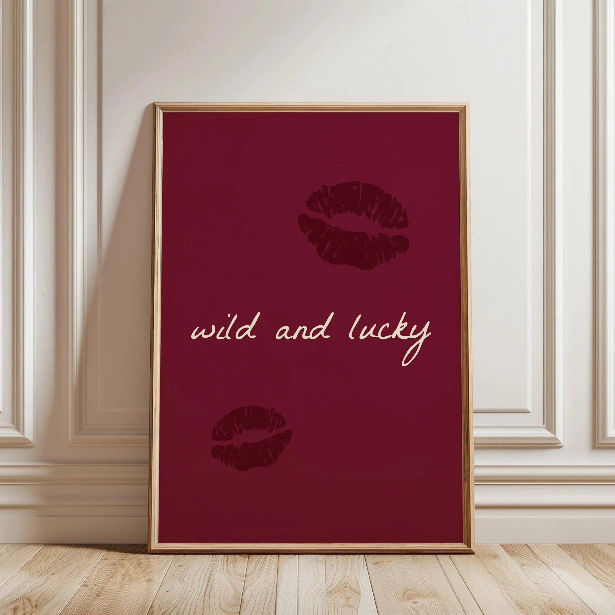 Печать на холсте "Wild and Lucky", 30x45см, Бордовый