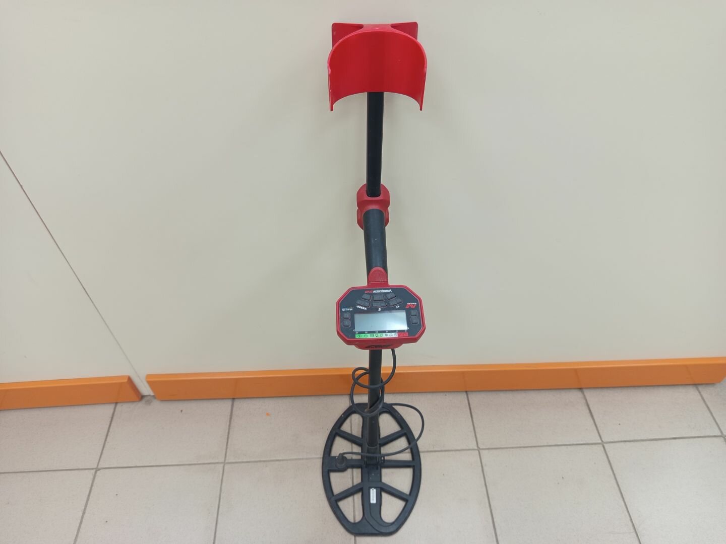 Minelab Металлоискатель Minelab Vanquish 540 Красный Б\У уценка