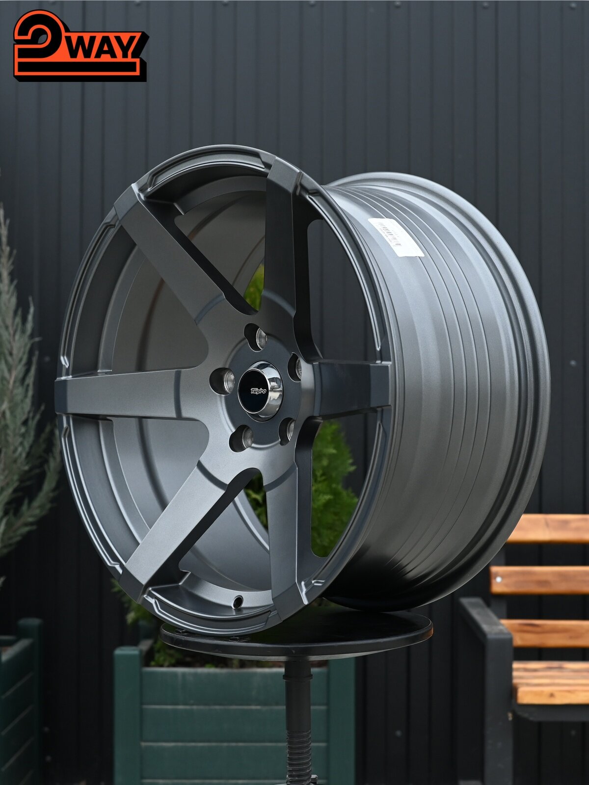 Литой диск Taigiro "Топ дизайн" A1, для легковых автомобилей и внедорожников, R18, 9J, графит