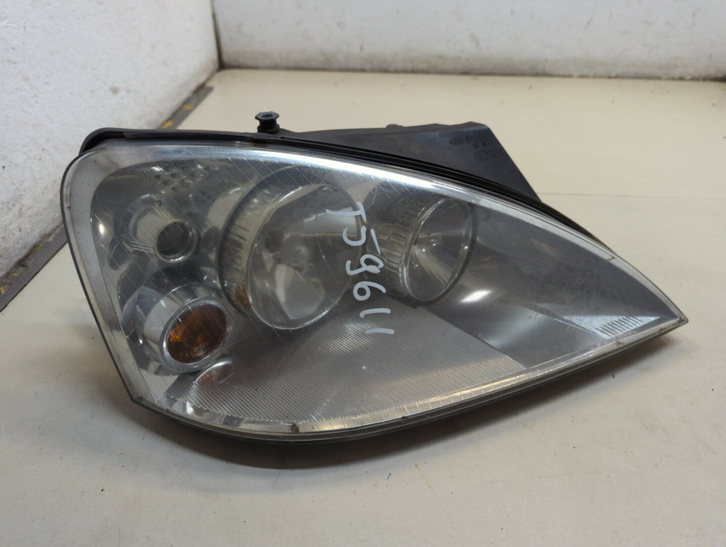 Фара (передняя) правая Ford Galaxy Б/У