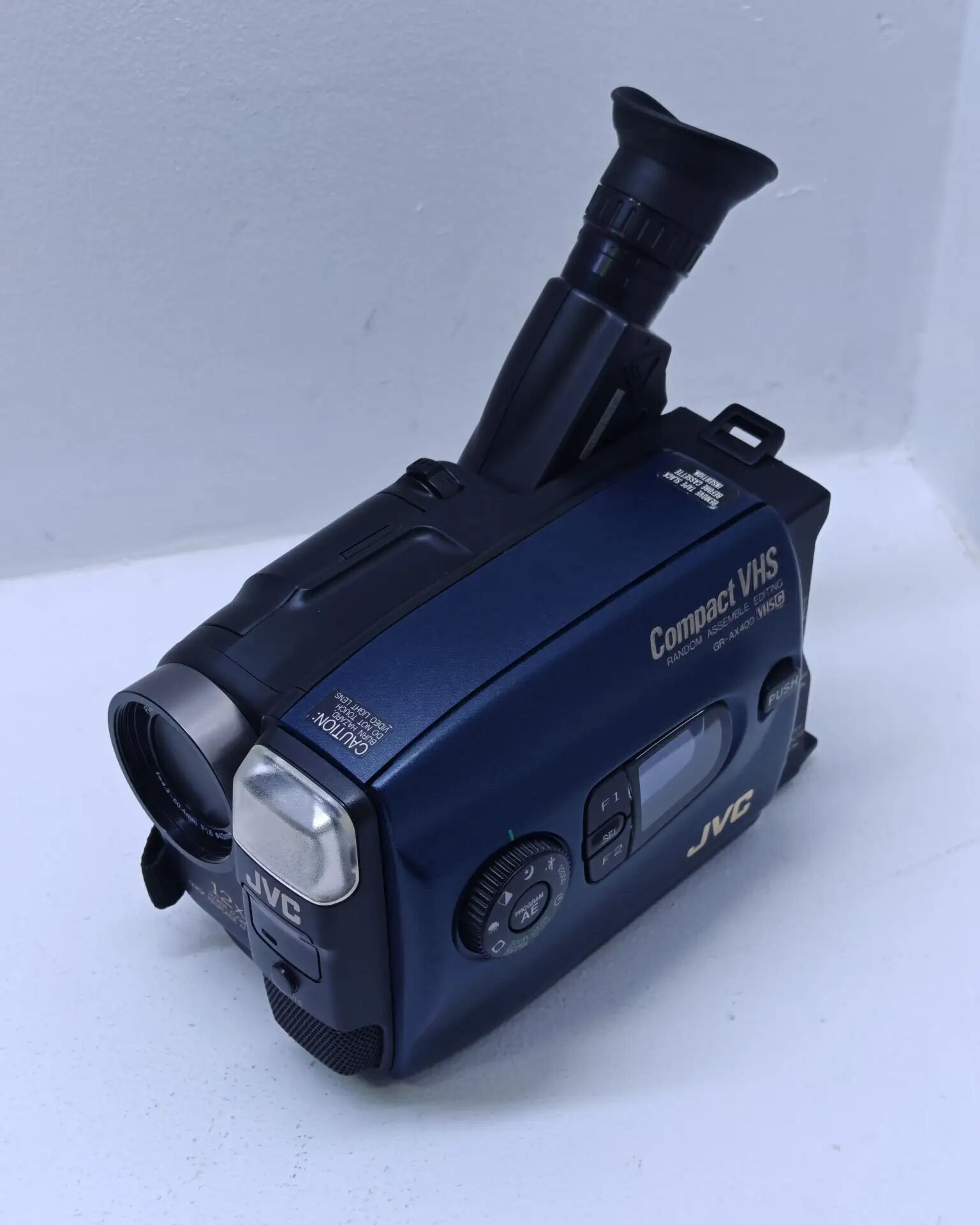 Видеокамера JVC GR-AX400EG, оригинал,