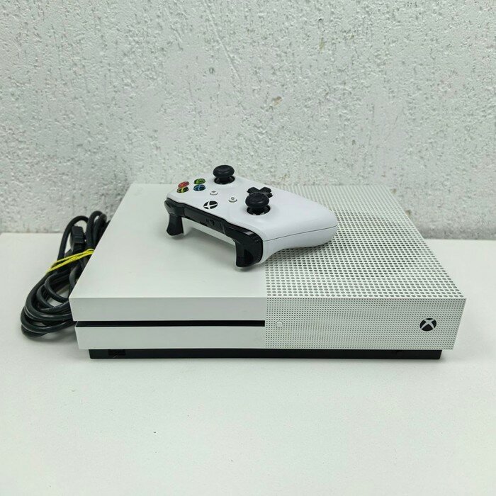 Игровая приставка Microsoft Xbox One S 1ТБ