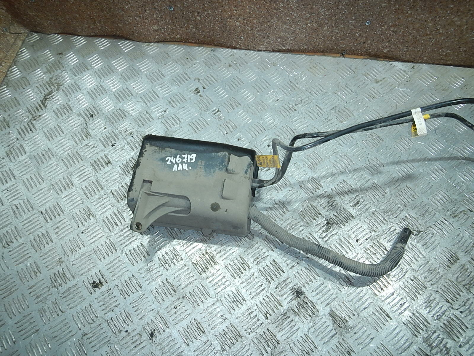 Б/У Абсорбер (фильтр угольный), Chevrolet (Шевроле)-LACETTI (04-) CHEVROLET LACETTI (04-13) без видимых повреждений 2467...