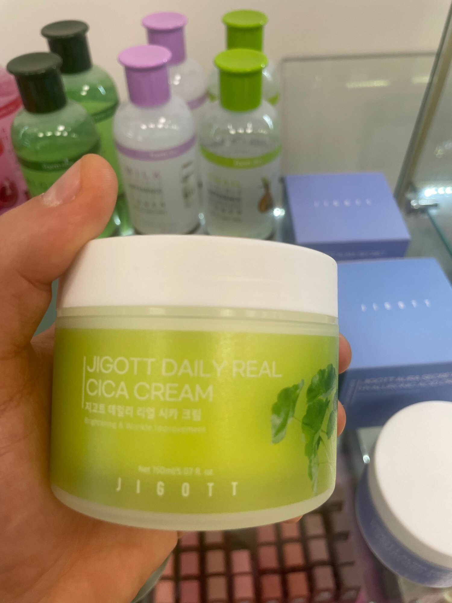 Jigott Daily Real Cica Cream корейский успокаивающий и восстанавливающий крем для лица с экстрактом центеллы азиатской 150 мл
