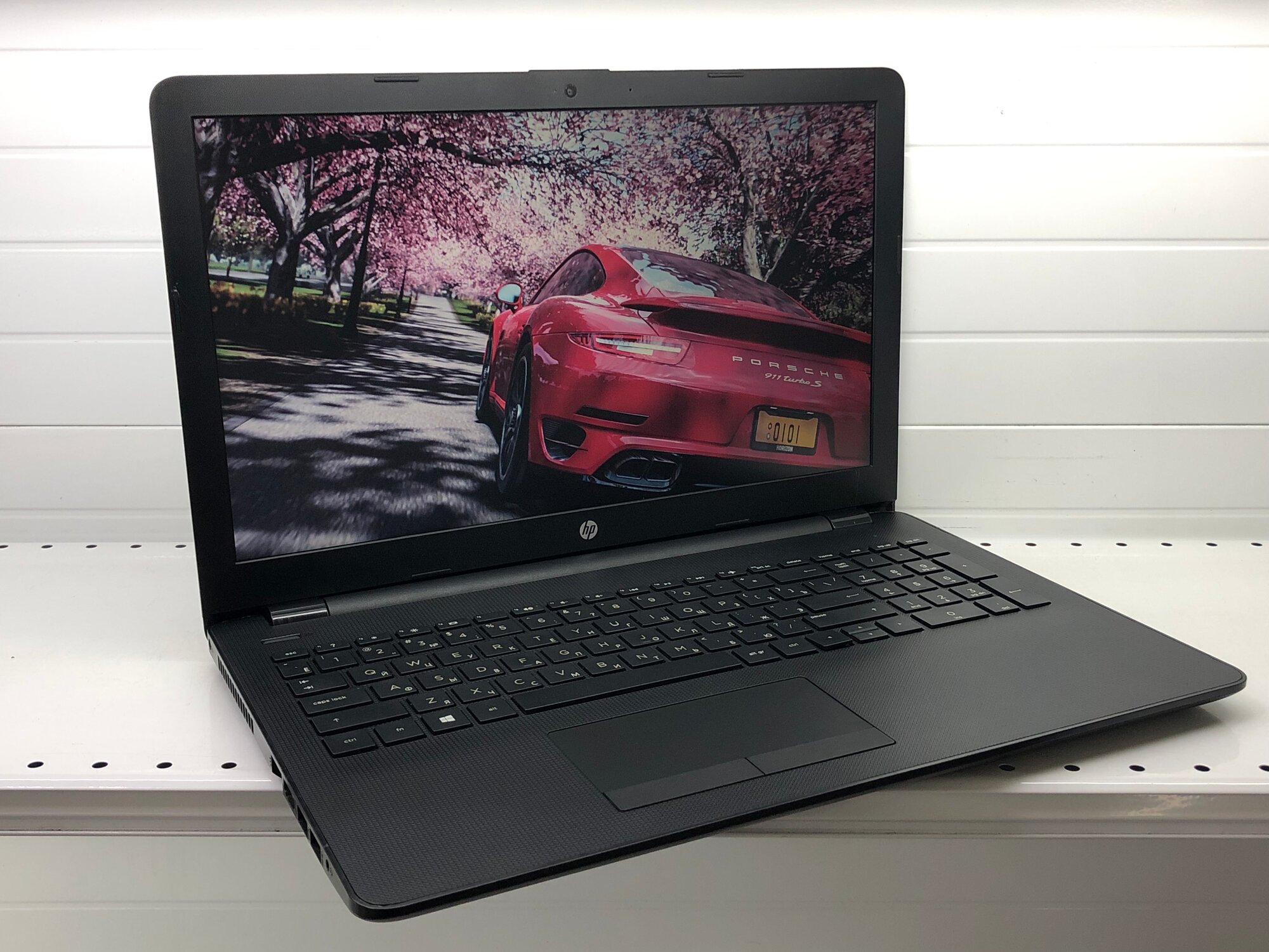 Ноутбук HP 15-ra074ur, Intel Pentium, RAM 4гб DDR3L, SSD 120гб