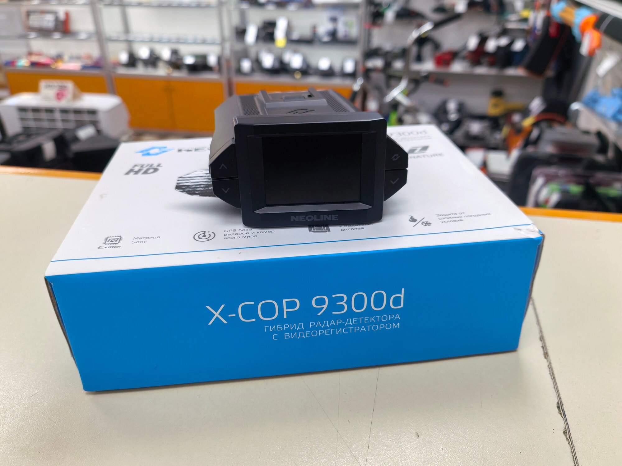 Neoline X-COP 9300d видеорегистратор с радар-детектором, б/у, уценка.
