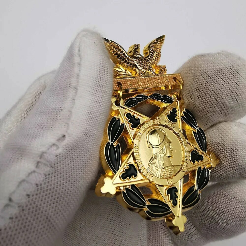 Знак Армейской медали Почета