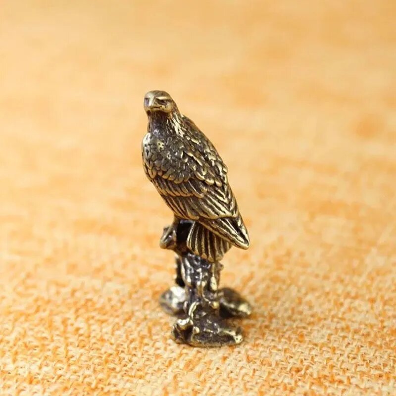 Статуэтка медь 9, высота 5 см, длина 5 см