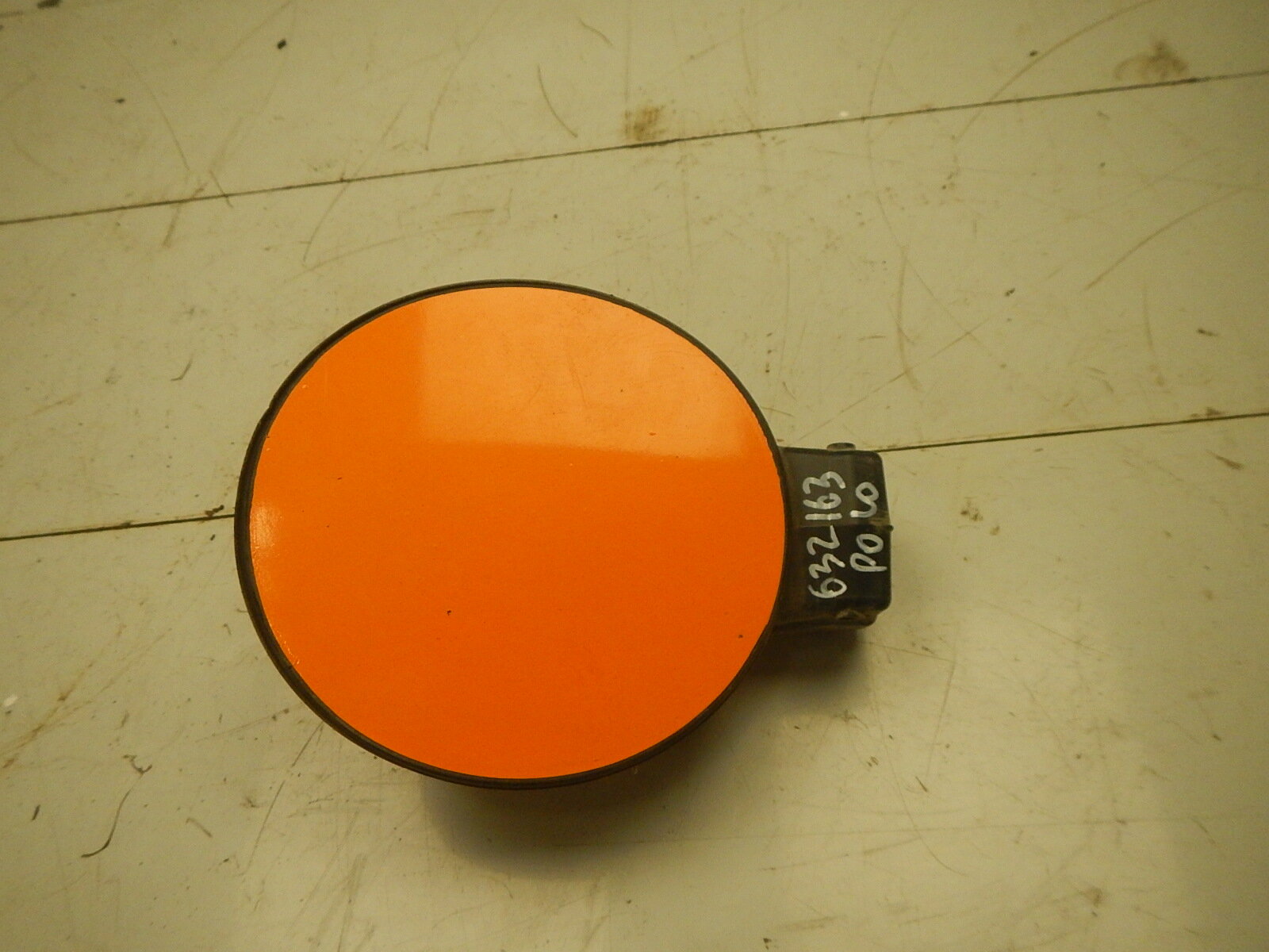 Б/У Лючок бензобака, Volkswagen (Фольксваген)-POLO (SED RUS) (11-) VOLKSWAGEN POLO (Sed RUS) (11-) Сломано крепление, об...