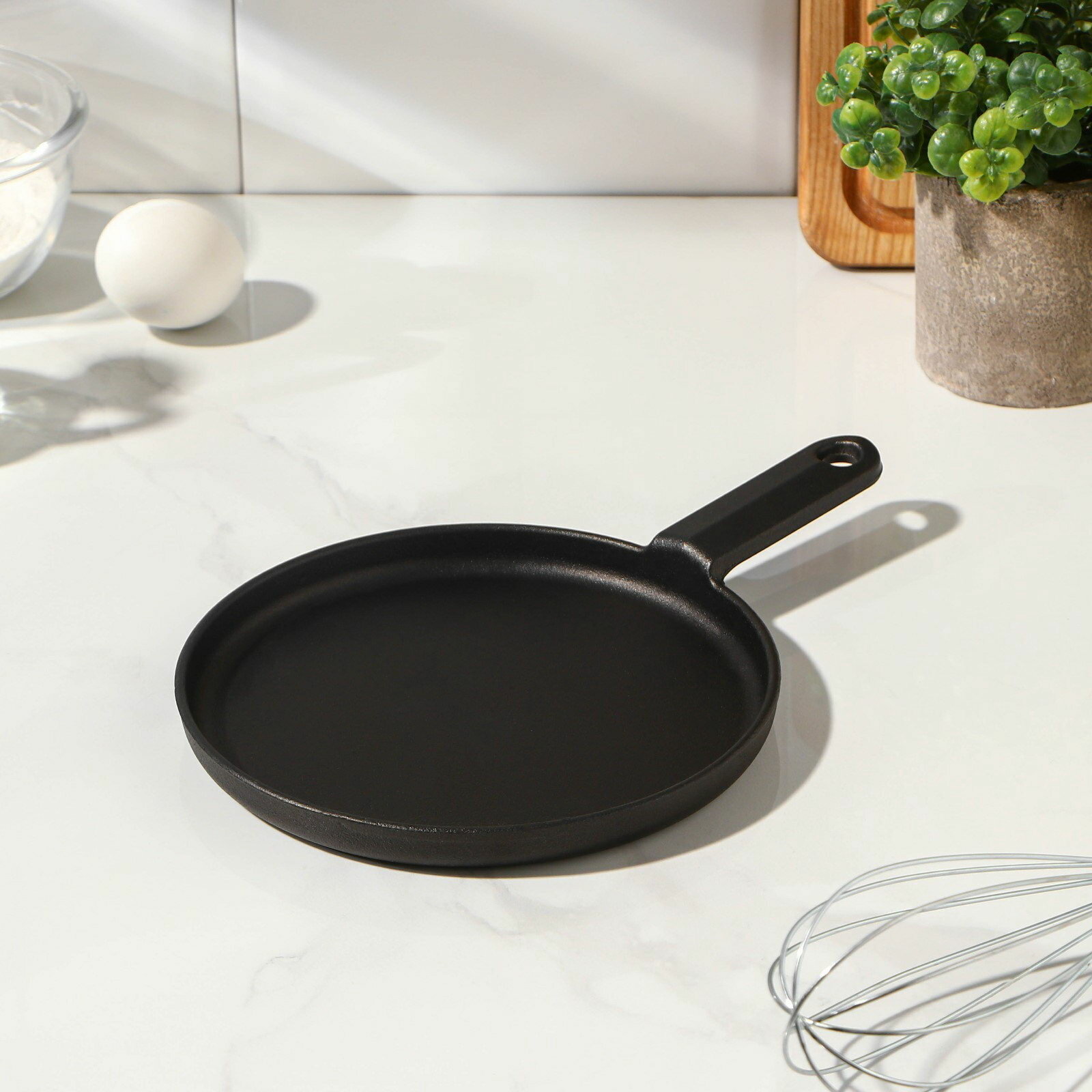 Сковорода блинная "Круг", d=18 см, чугун, индукция, чёрная, тип плиты: для газовой плиты