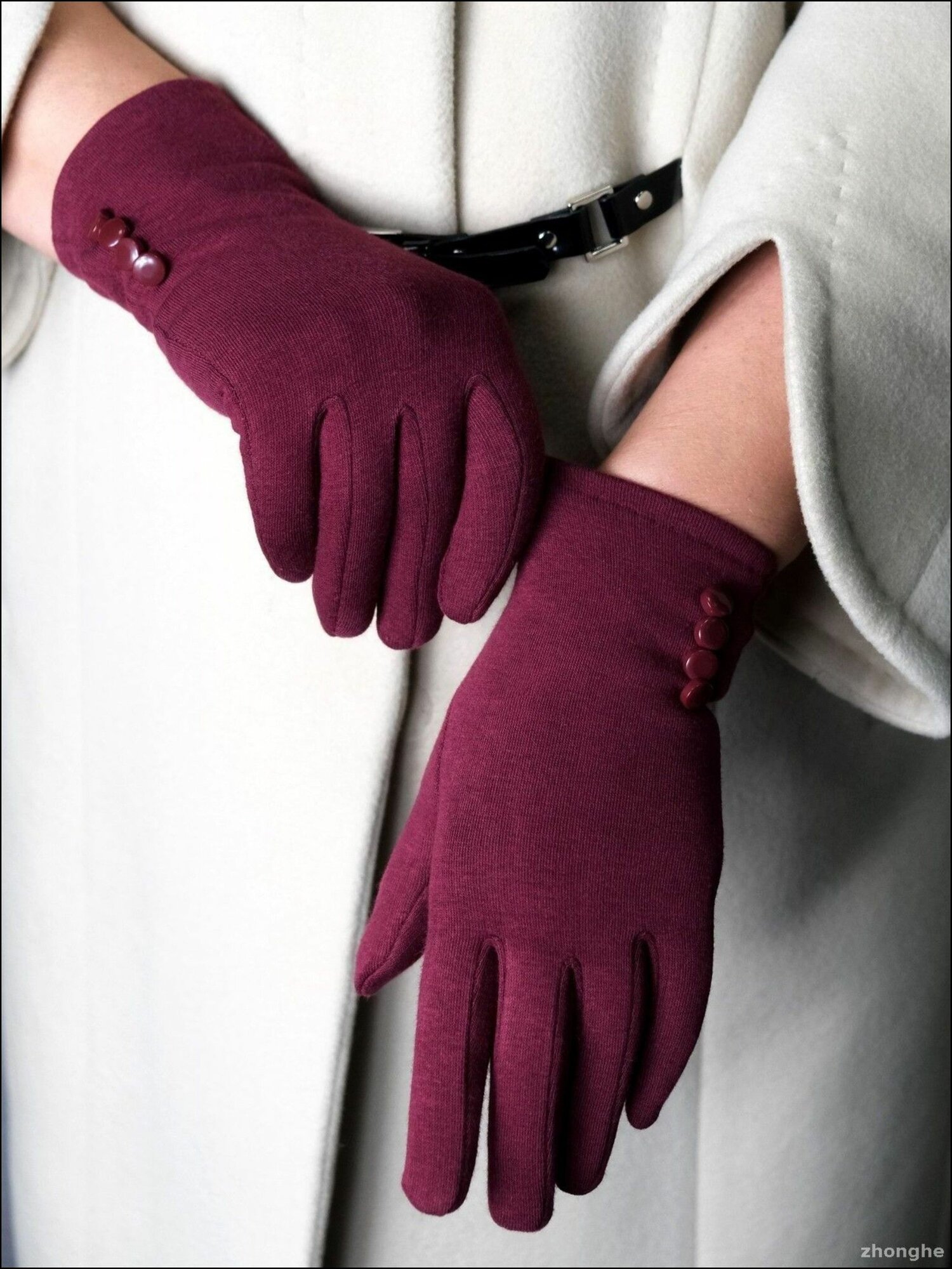 Перчатки для женщин