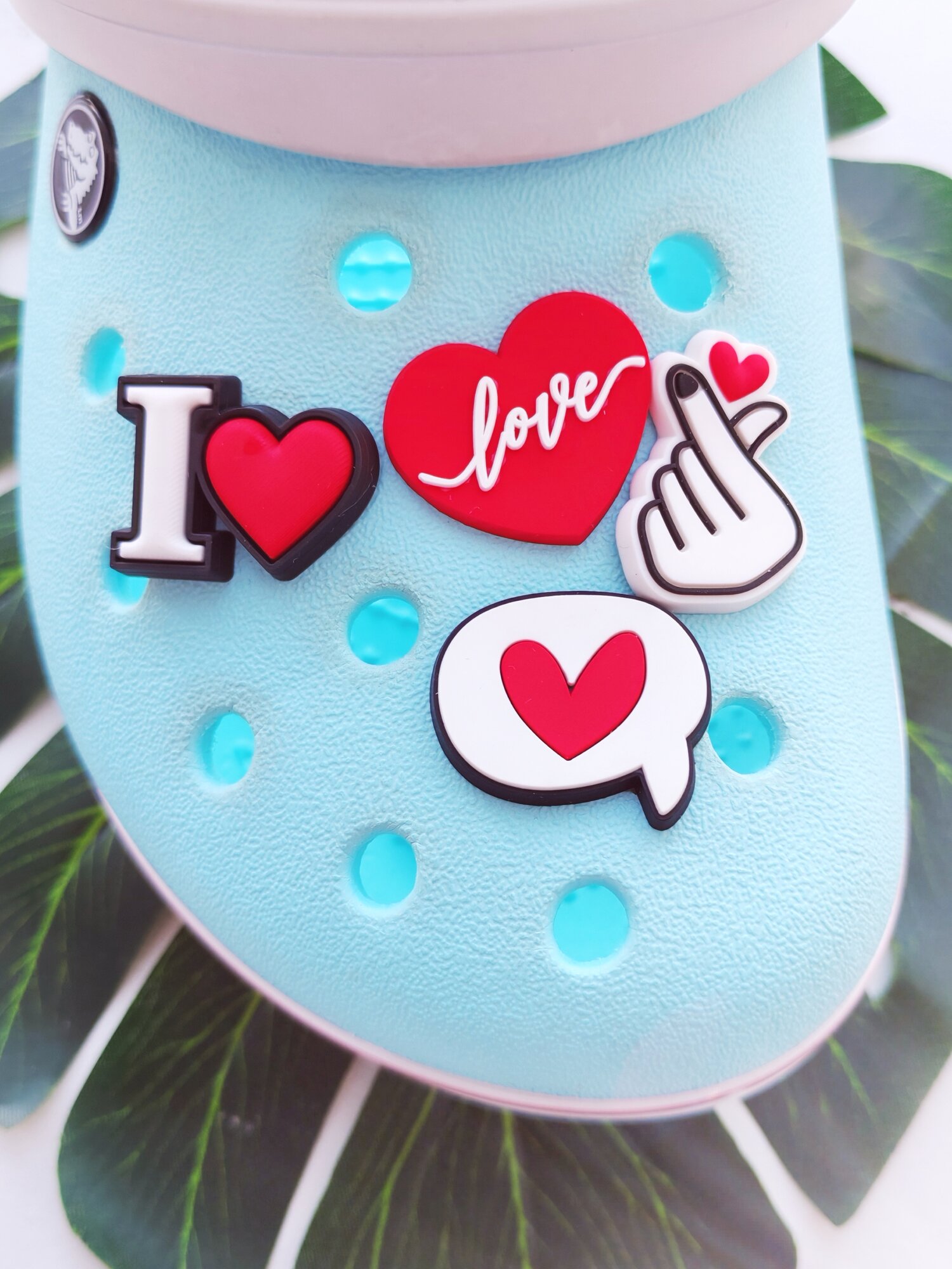 Джибитсы красные для Crocs сердце для девушек