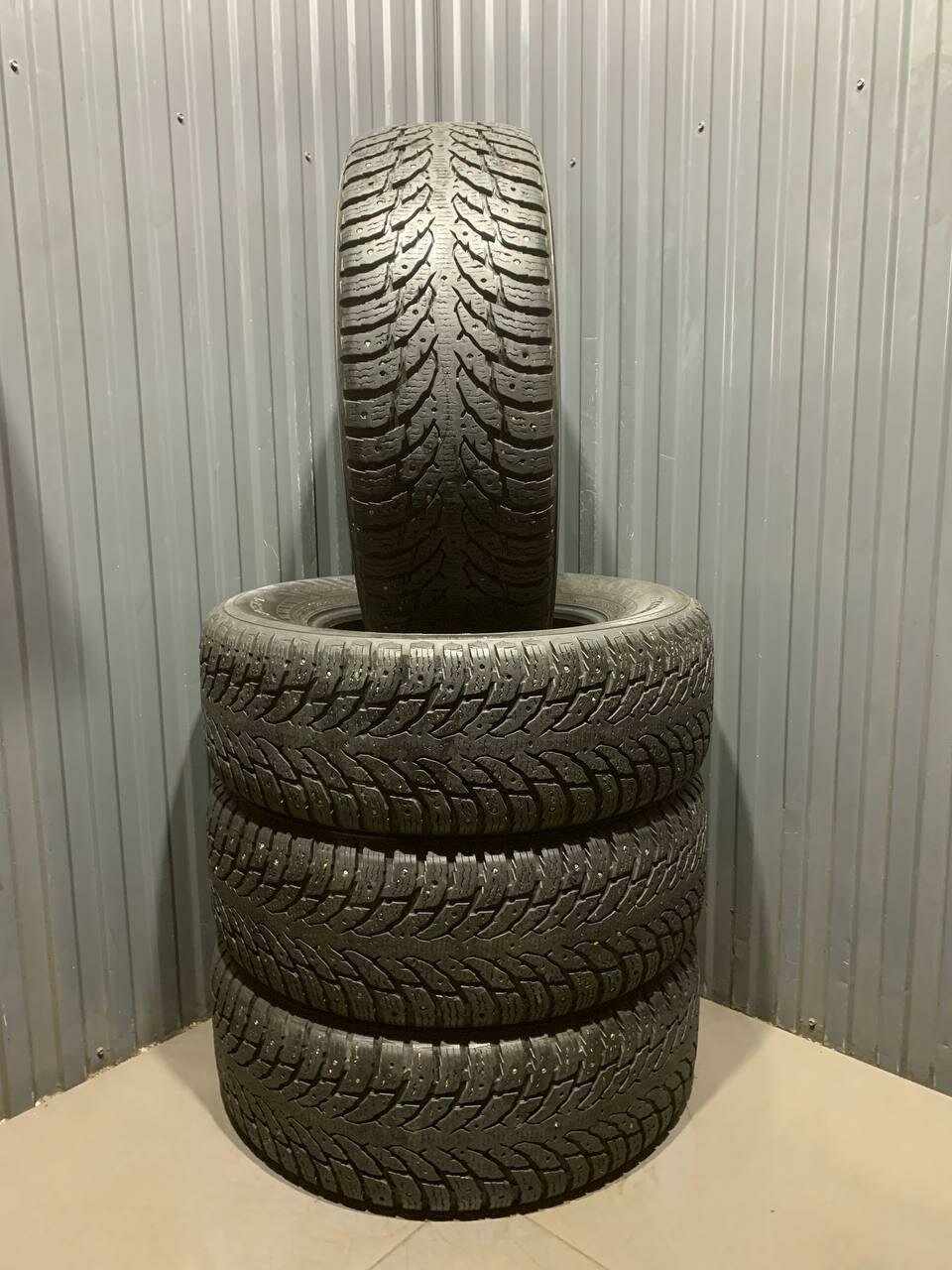 Зимние БУ шины шипованные Nokian Hakkapeliitta 9 265/65 R17 30.0% износ PT0004490 UFA121