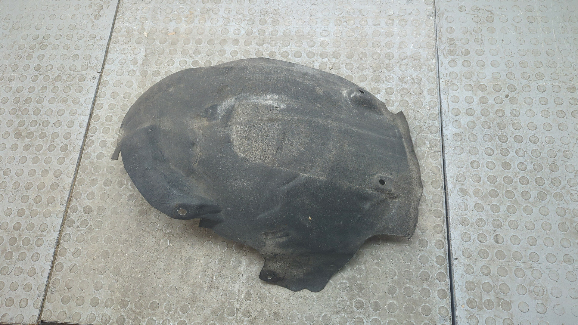 Защита арок (подкрылок) правая передняя Audi A6 (C7) Б/У