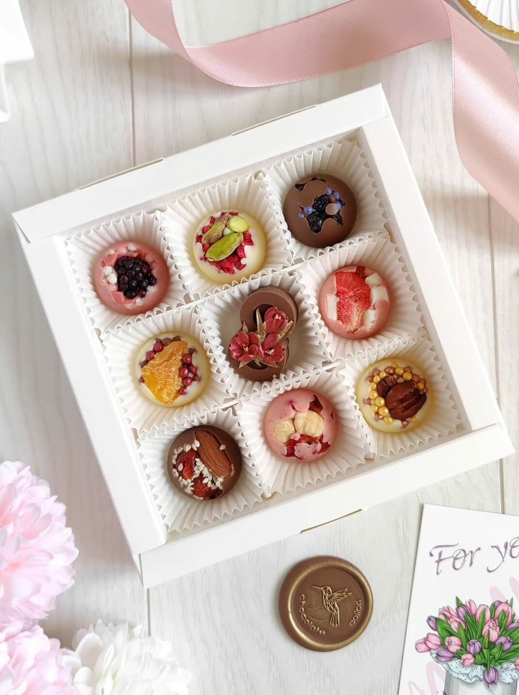 Конфеты подарочные в коробке, сладкий набор для женщины подарок на 8 марта, ShokoTrendy