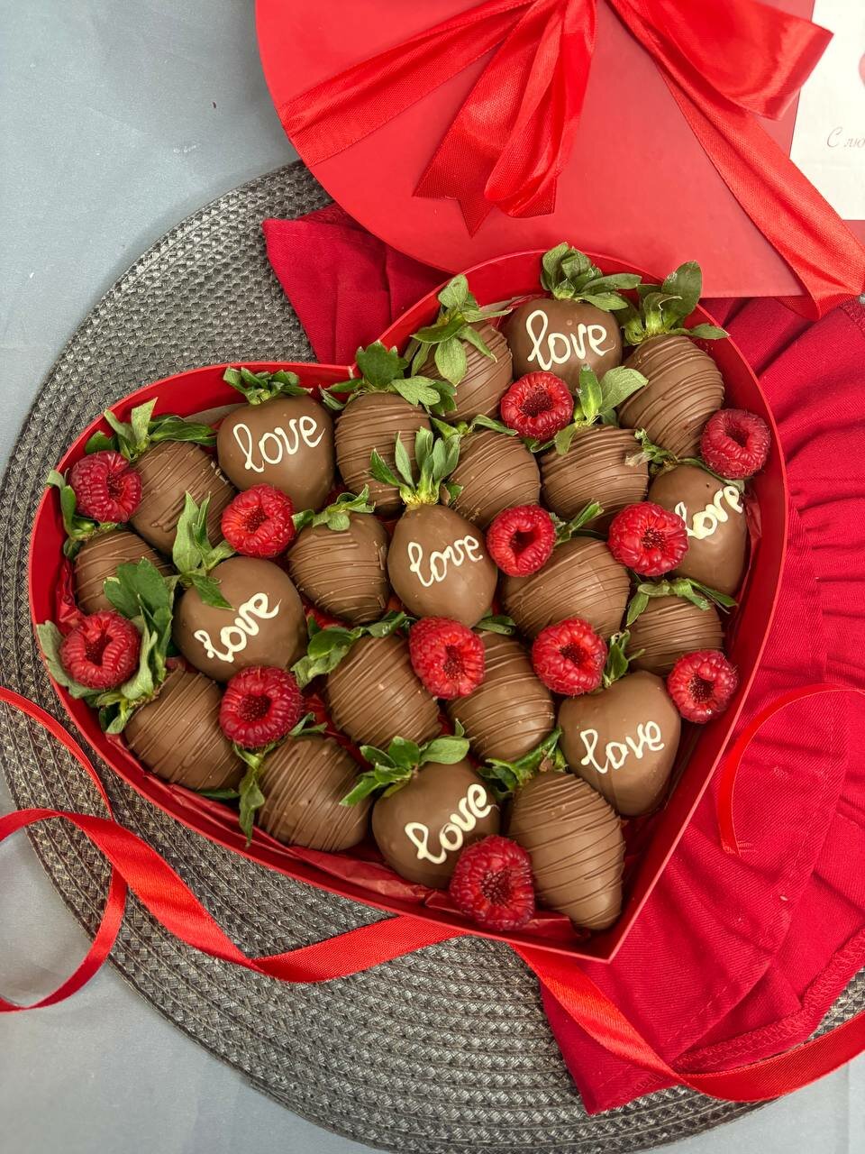 New! Клубника в бельгийском шоколаде LOVE «Сердце» Премиум на день влюбленных, любимого человека Открытка в подарок