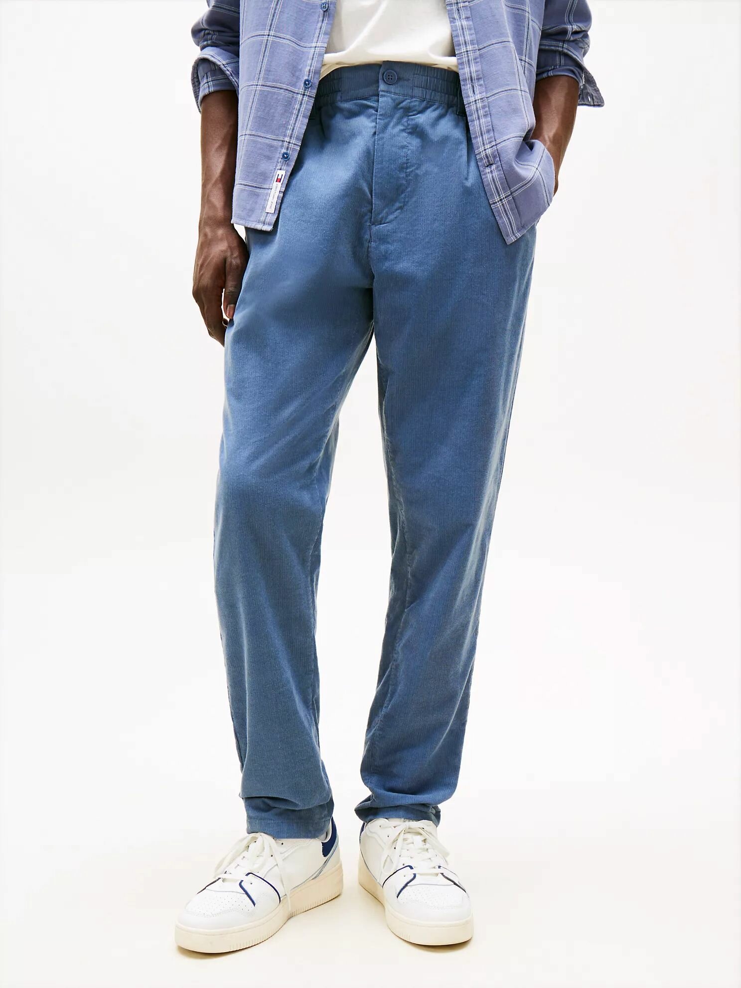 Брюки чинос