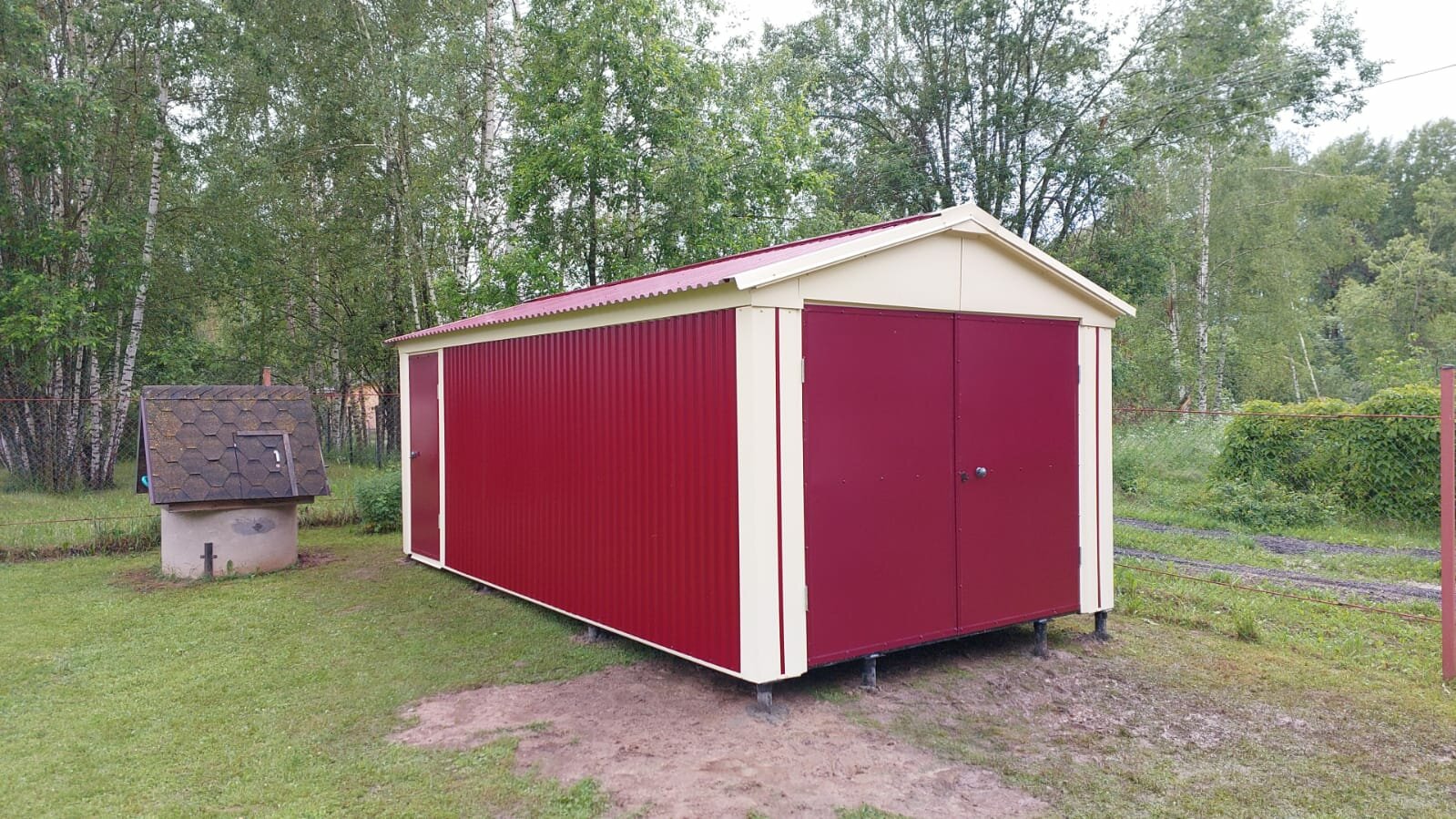 Гараж со сборкой и установкой на винтовые сваи, металлический ширина 3м, длина 6м, высота 2,6м.