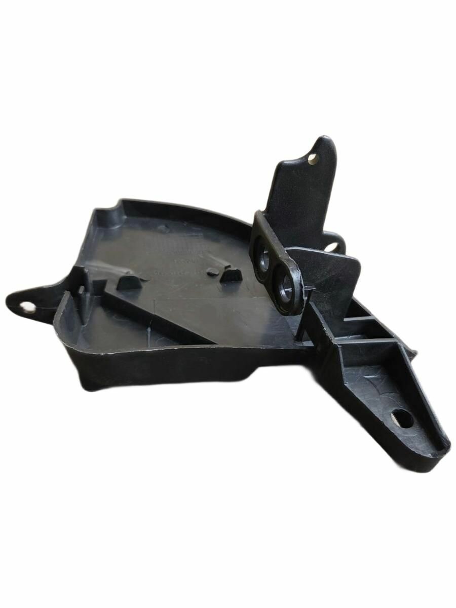 Кронштейн крепления дефлектора нижний левый Sitrak/HOWO 812W624400049