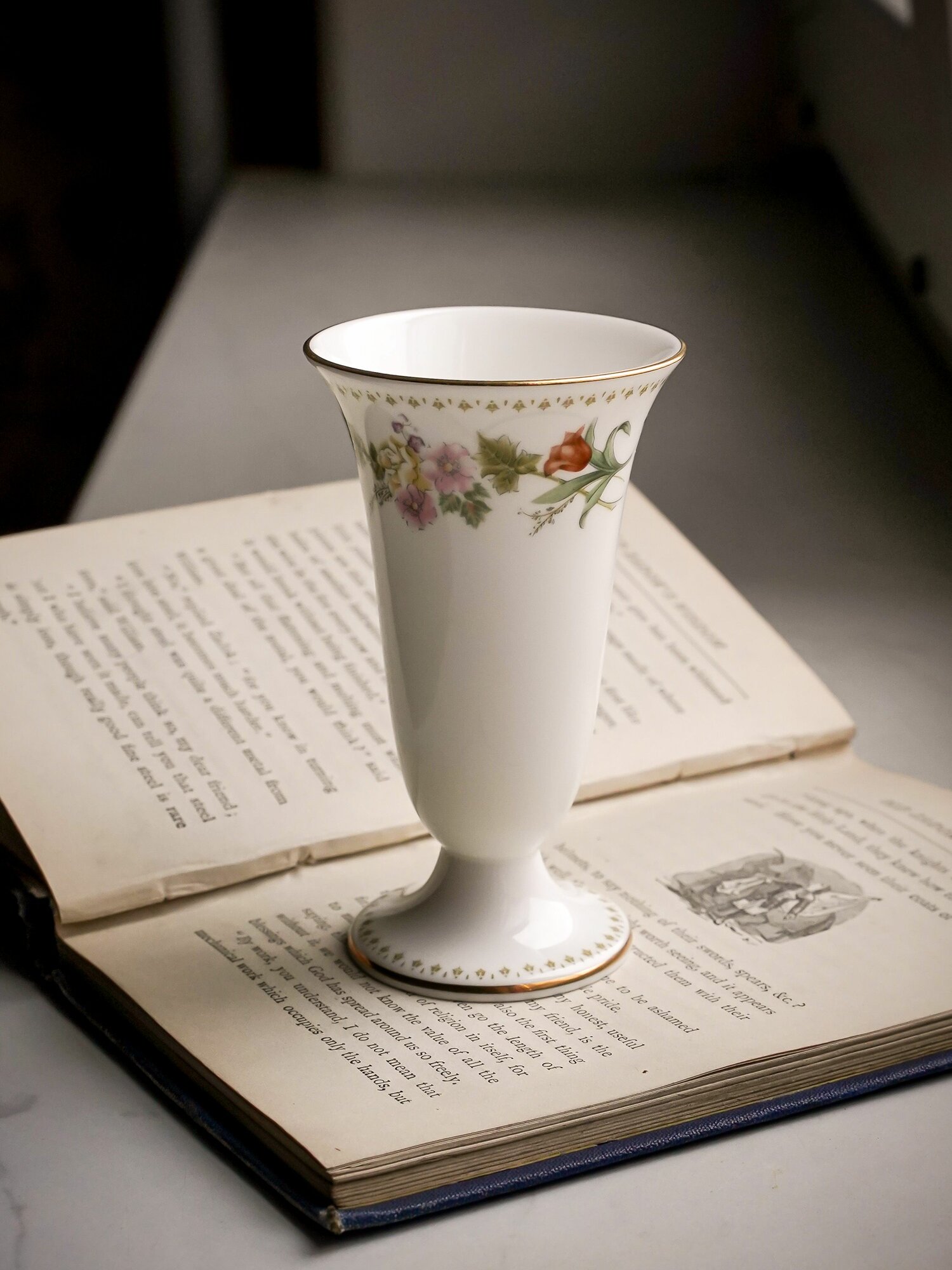 Вазочка Wedgwood, Англия, костяной фарфор, 1960-1970 гг.