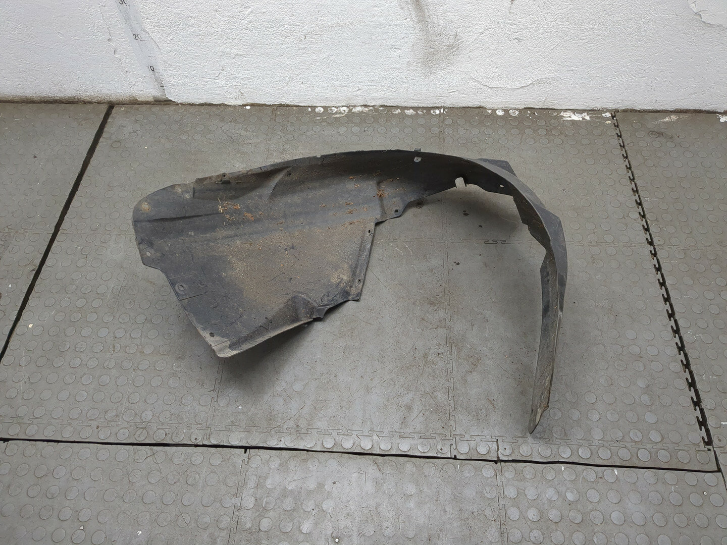 Защита арок (подкрылок) левая передняя Audi A6 (C5) Б/У