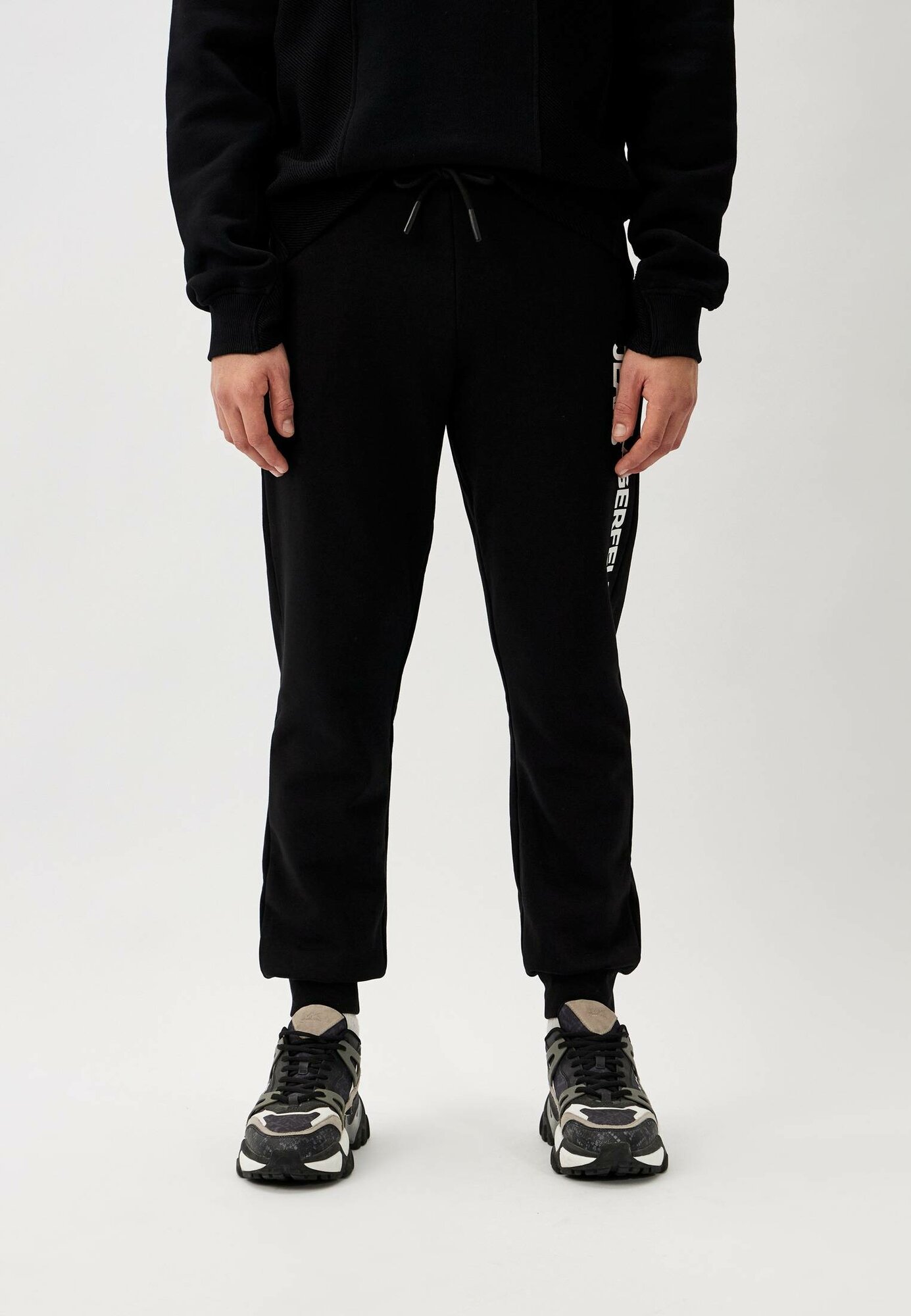 Брюки джоггеры