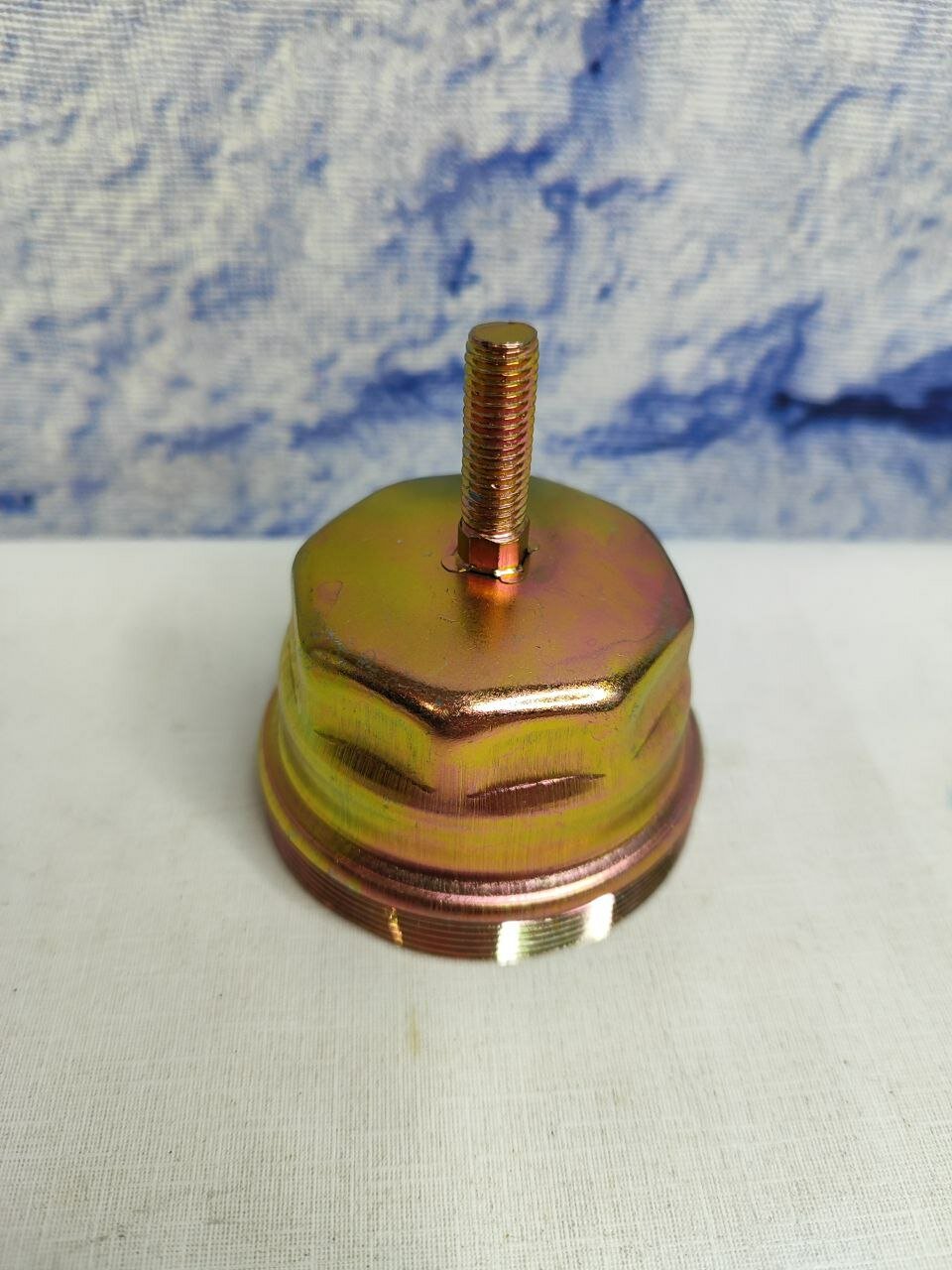 Колпак ступицы переднего колеса со шпилькой для а/м ГAЗ-3302, 2705