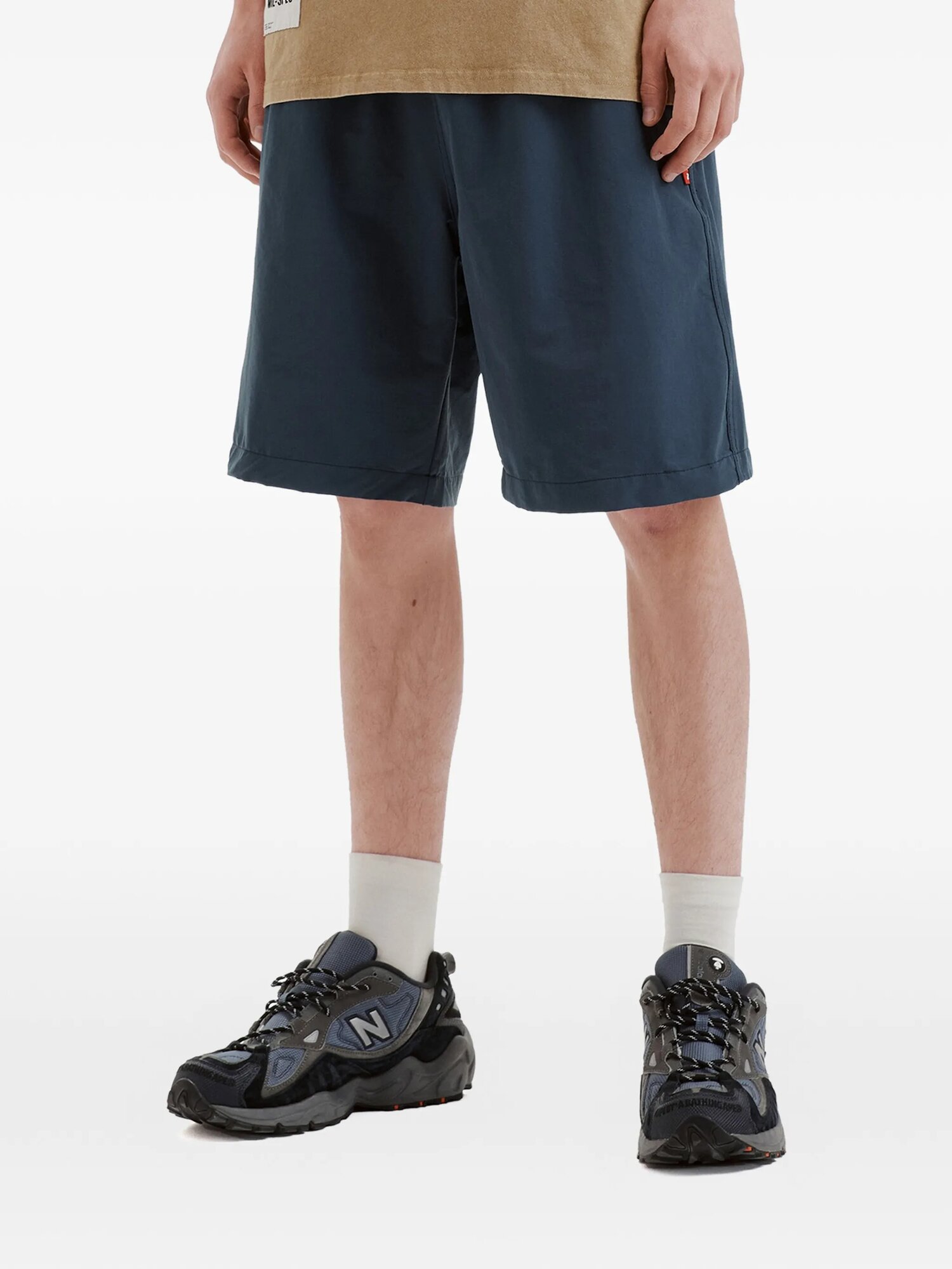 Шорты izzue Logo-patch elasticated-waist shorts, размер 3 — фото 1
