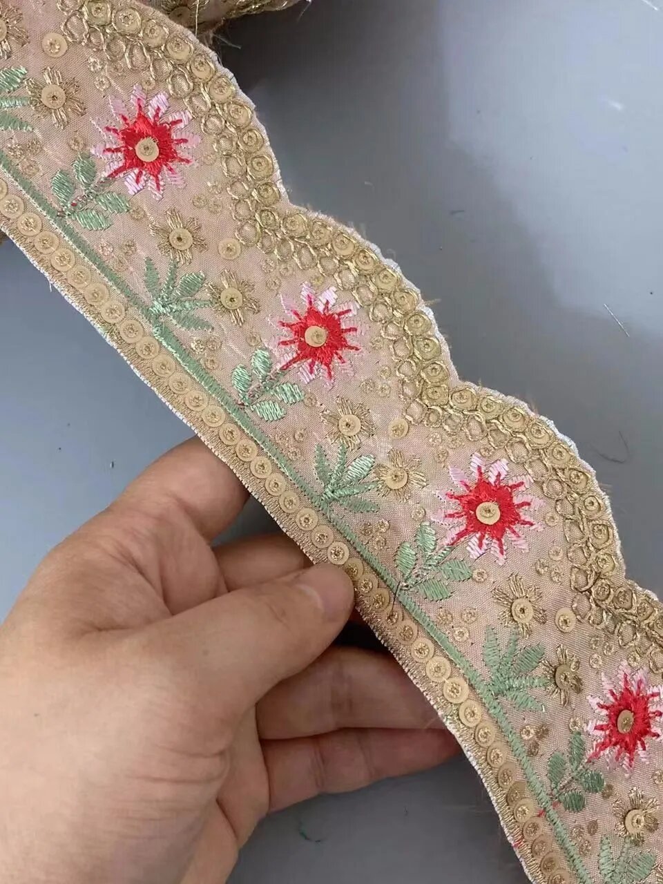 Пайетки этнос ракушка Тесьма, 6 см, 2 метра , с народным узором, для декора, рукоделия и творчества, бежевый