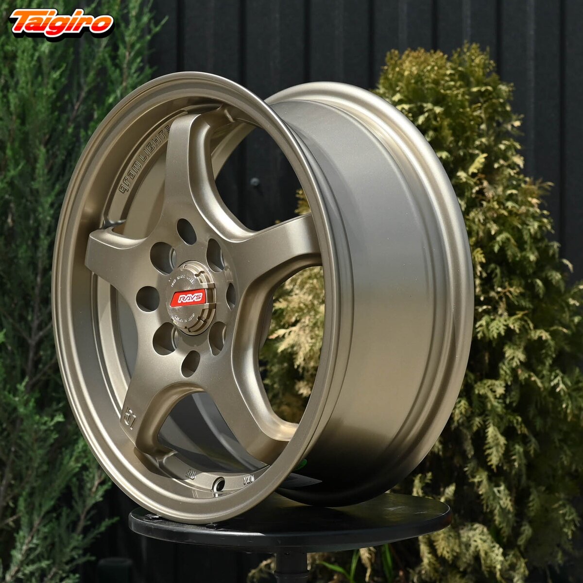 Комплект литых дисков Rays Gram Lights 57CR 5.5×R14 4×100 (R116)