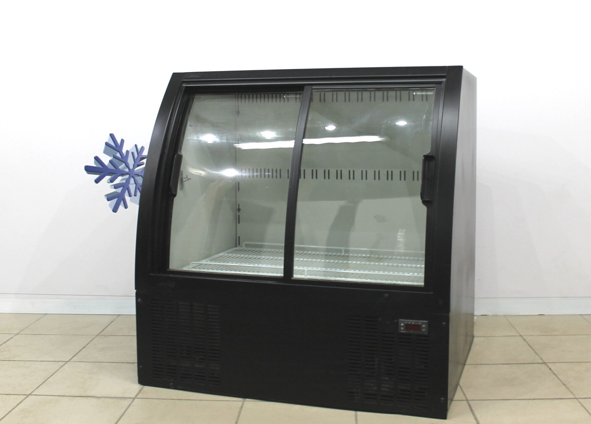 Холодильная витрина "Klimasan" S300R