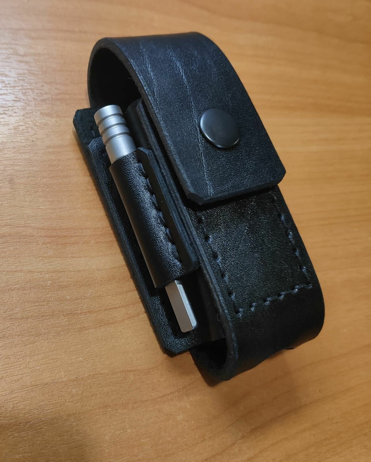 Чехол для мультитула (leatherman surge) с карманом для плашки бит