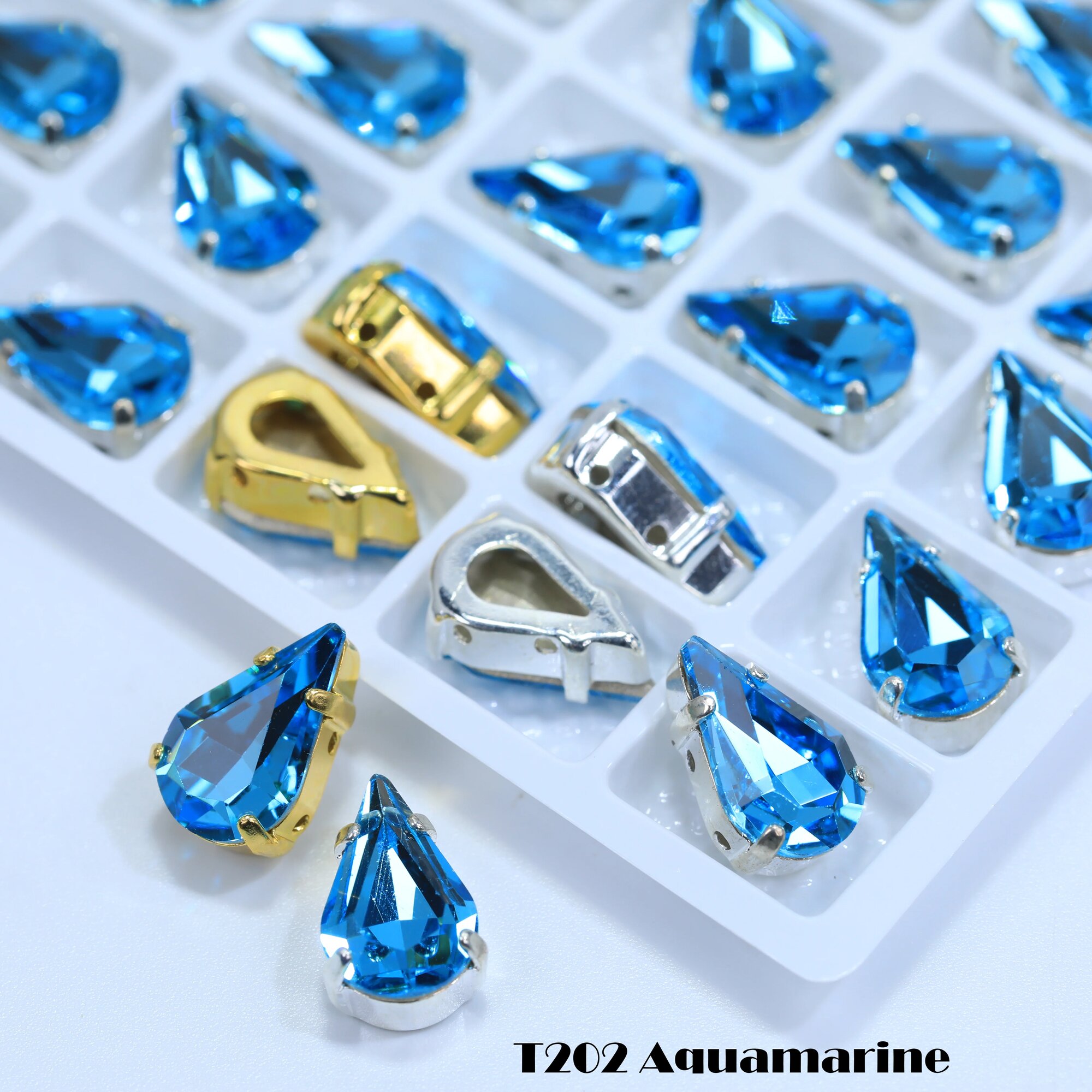 Стразы-капли T202 Aquamarine, Silver Claw