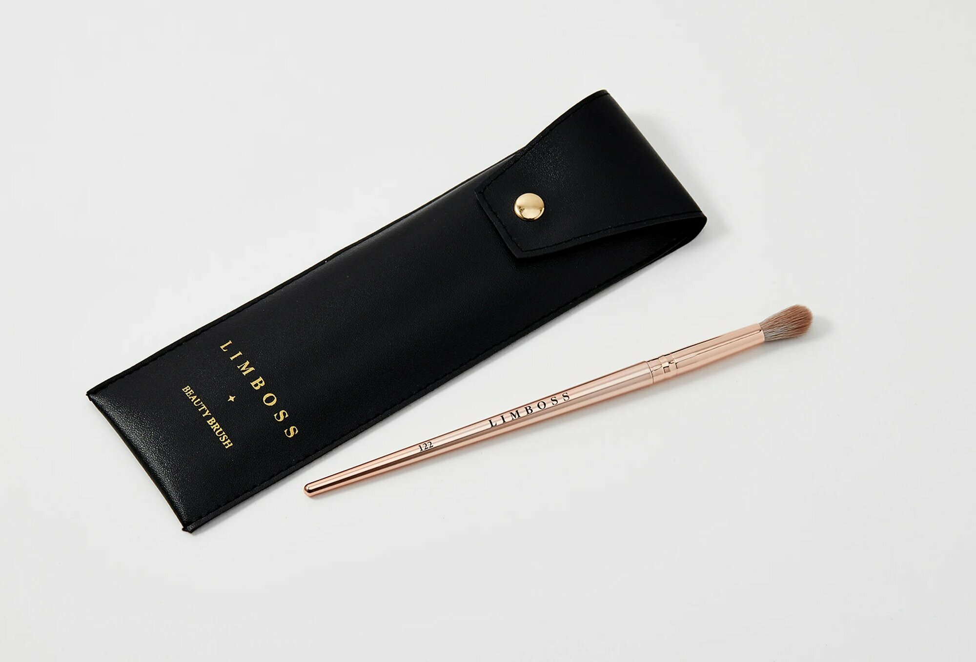 Кисть для растушевки LIMBOSS Brush 122, для лица, круглая, нейлон