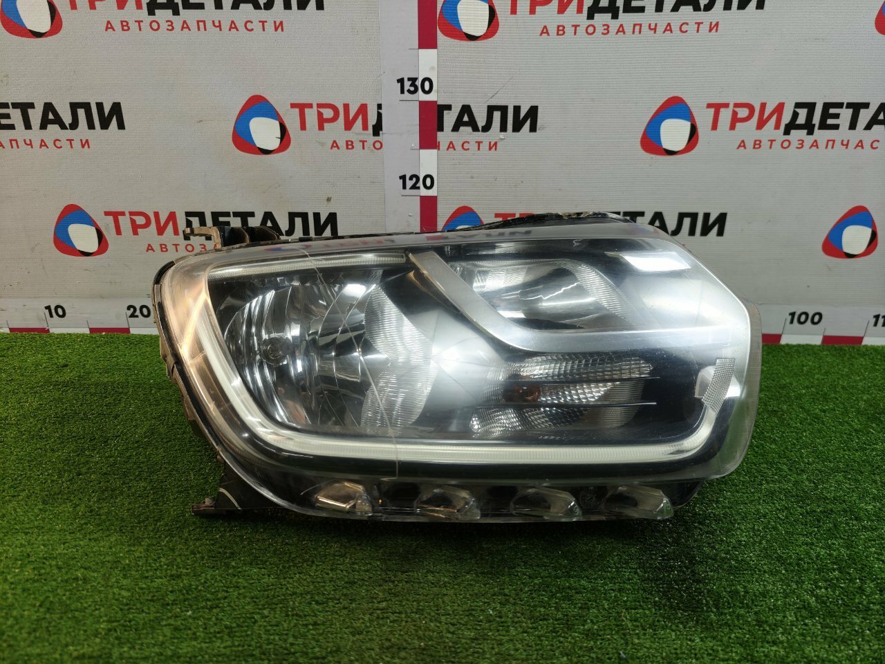 Фара галогеновая Renault Duster 1.4 H5H 2021 перед. прав. (б/у)