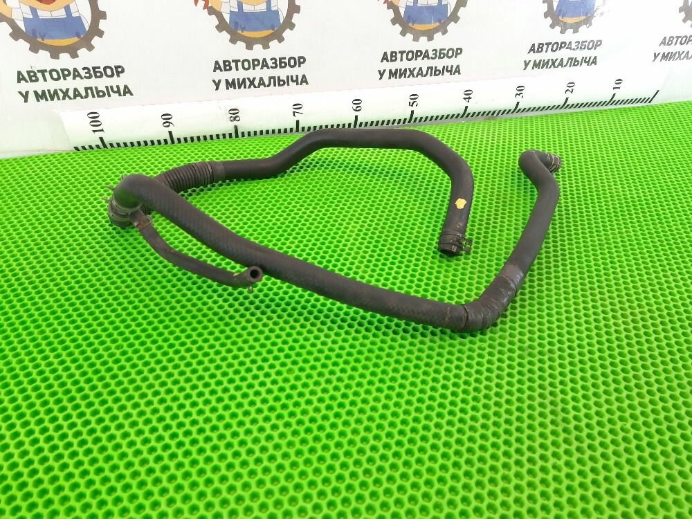 Патрубок отопителя печки Mazda 3 BK 2002-2009г