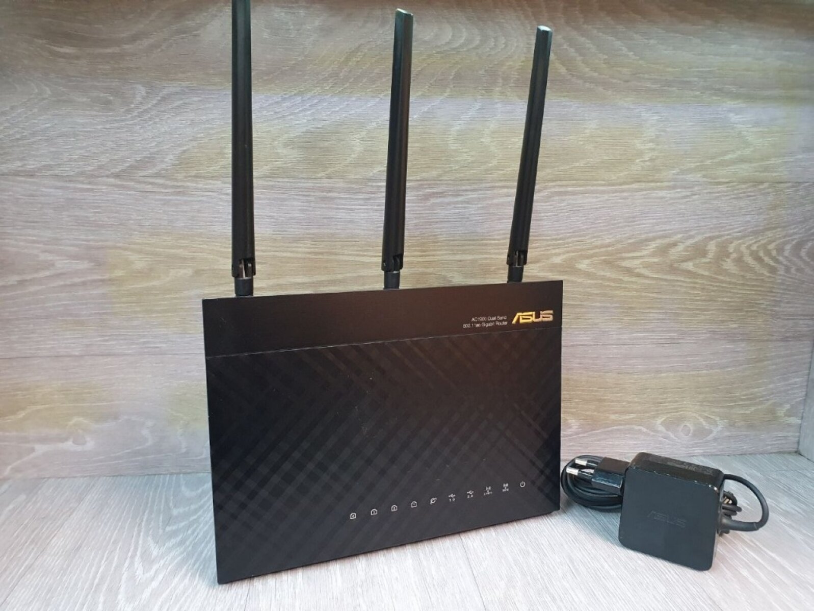Wi-Fi роутер Asus RT-AC68U, Черный