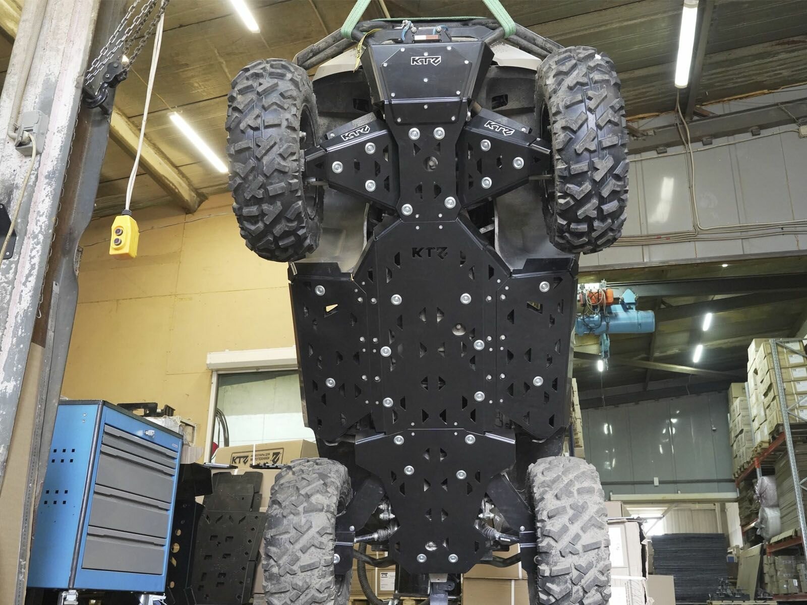 Защита днища KTZ для квадроцикла BENDA Redstone 550 R2 (2026)
