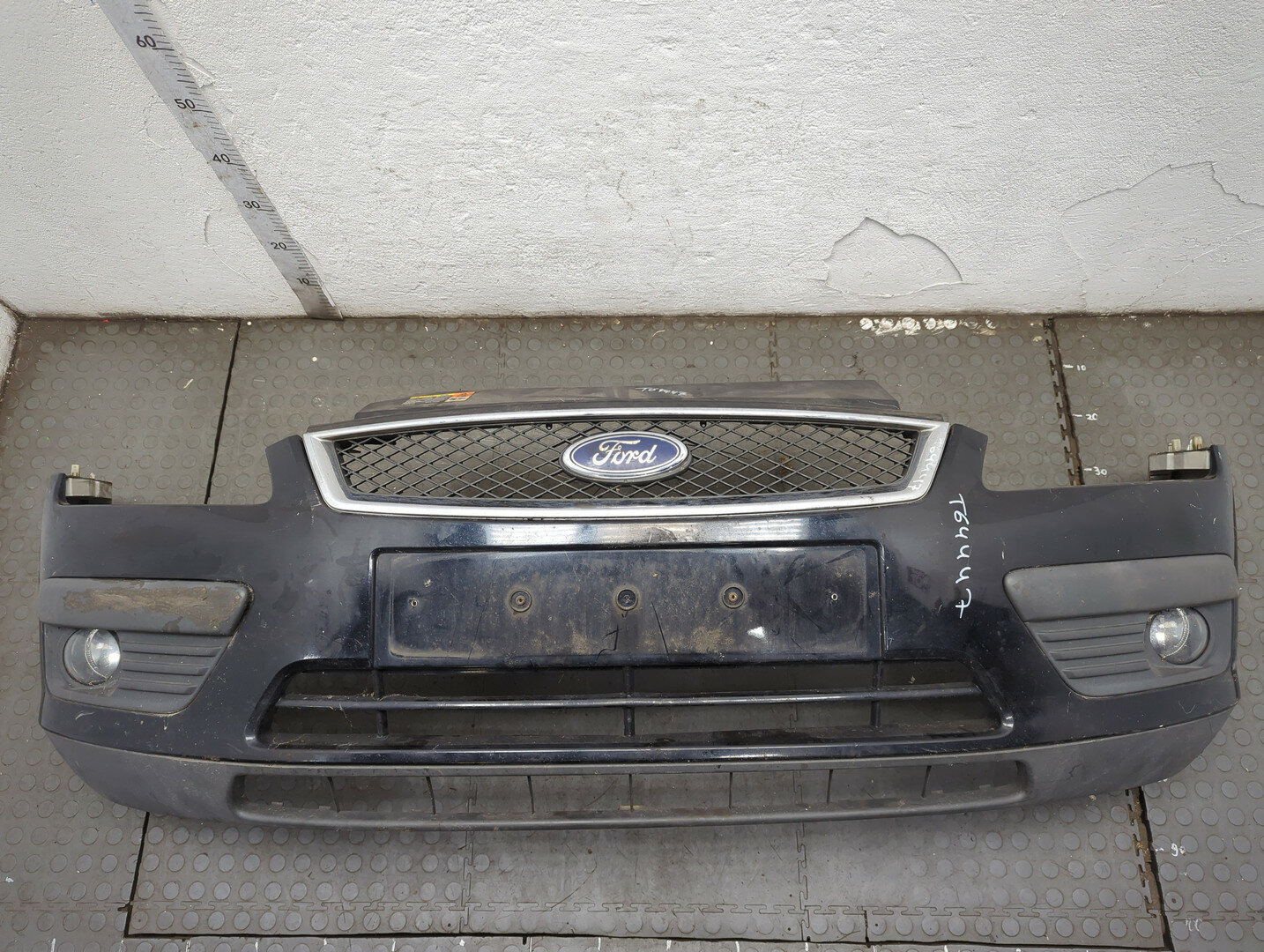 Бампер передний Ford Focus 2 Б/У