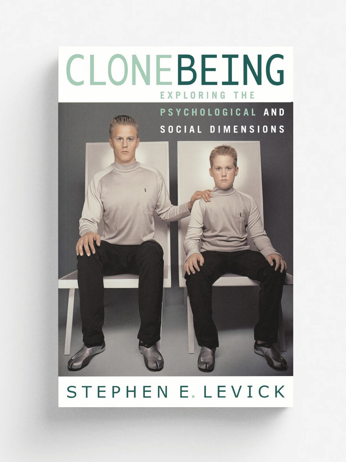 Clone Being. Exploring the Psychological and Social Dimensions