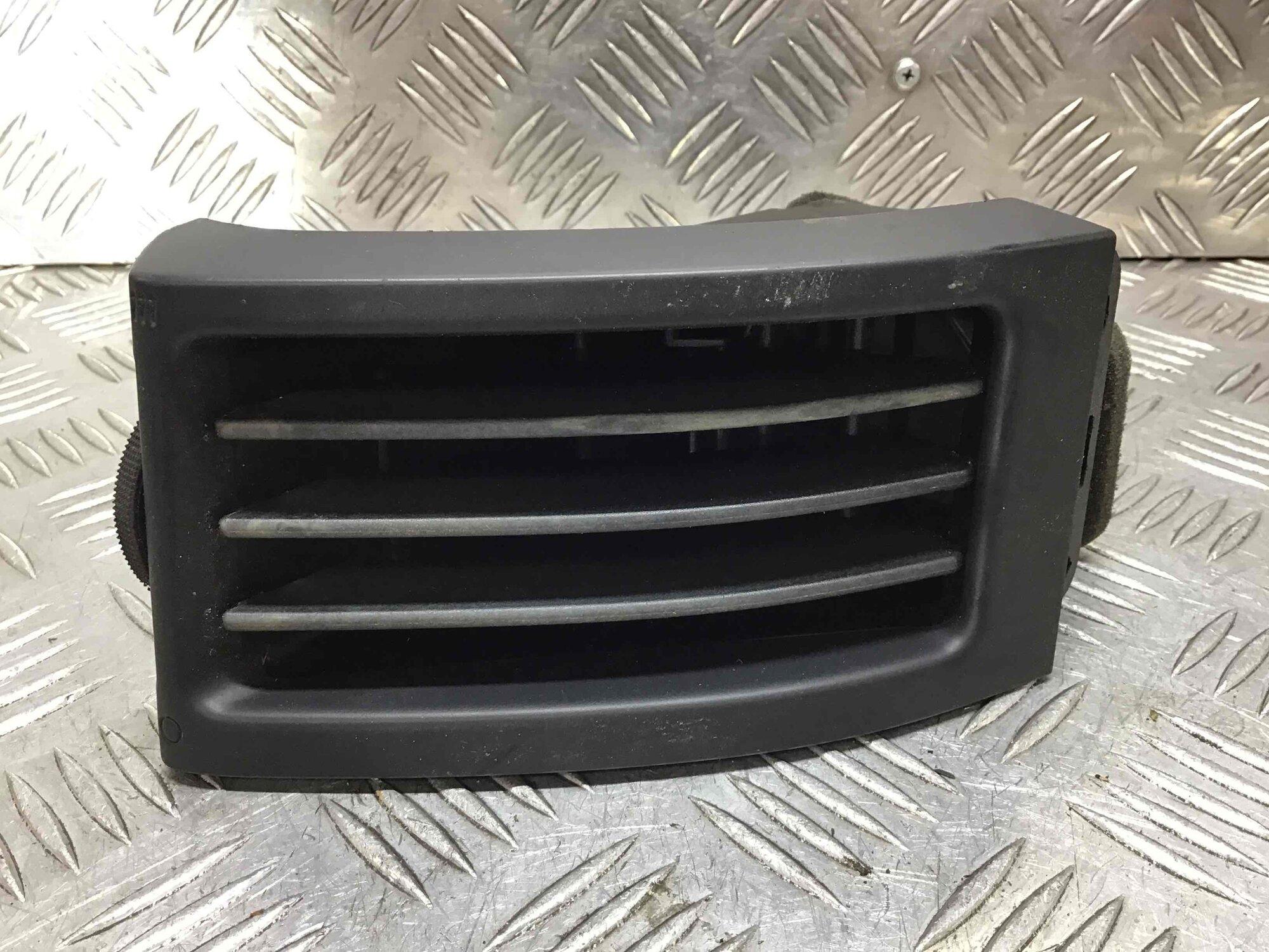 Б/У Дефлектор обдува салона Land Rover Freelander 2 поколение (2006-2010) 2007 г.