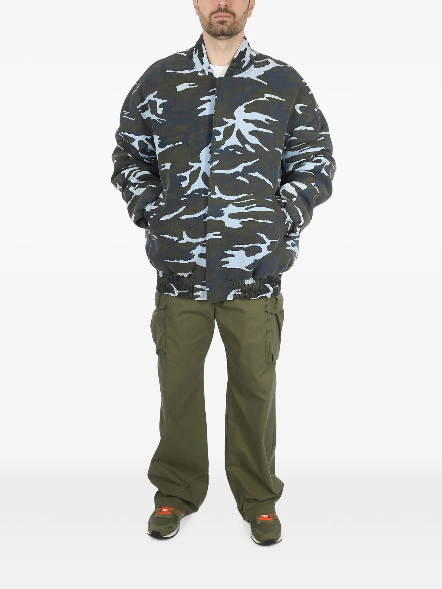 Куртка WE11DONE Camouflage-print oversized bomber jacket, размер 48 — фото 1