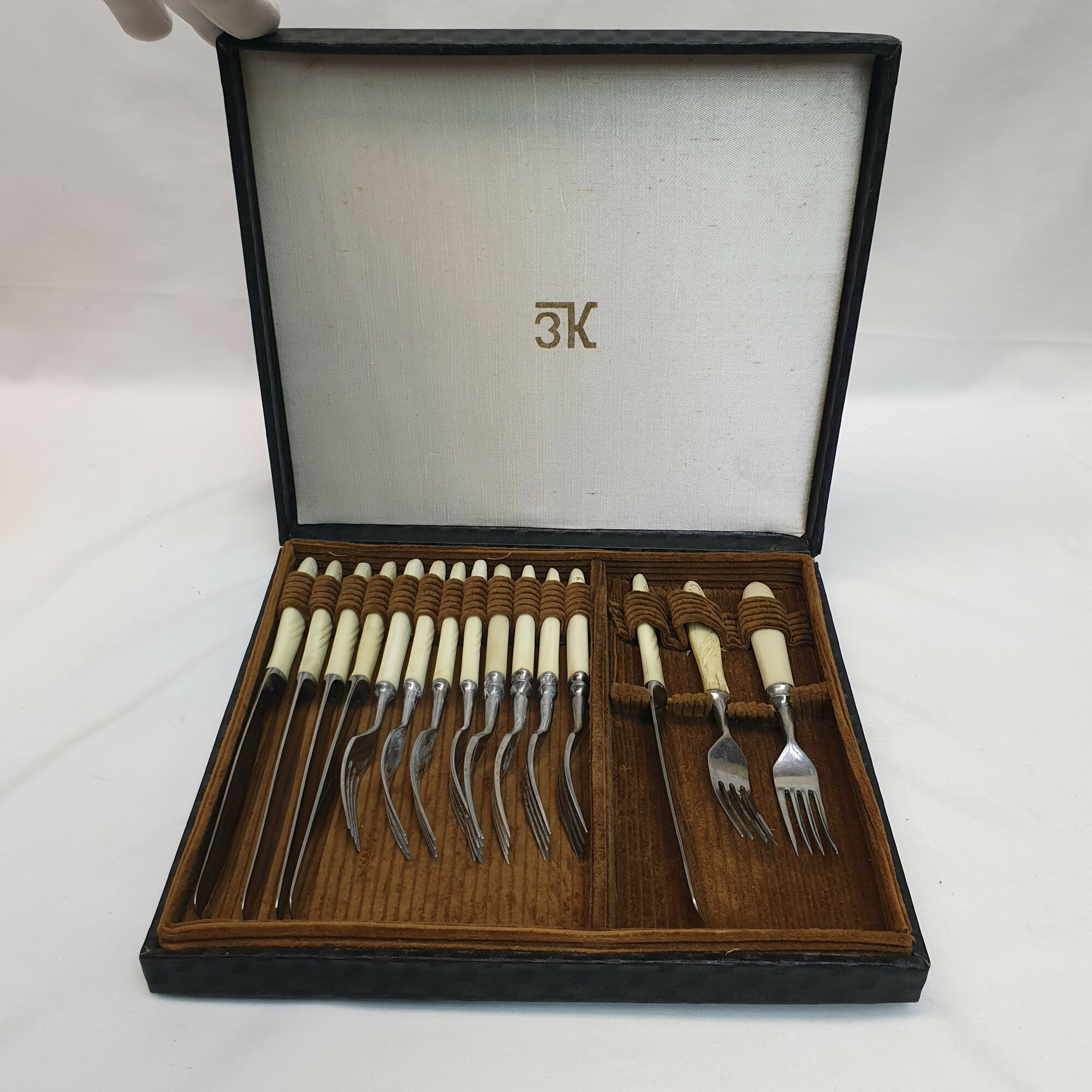 Набор столовых приборов в коробке ЗК, 15 предметов, нержавейка, дефекты, Винтаж, СССР