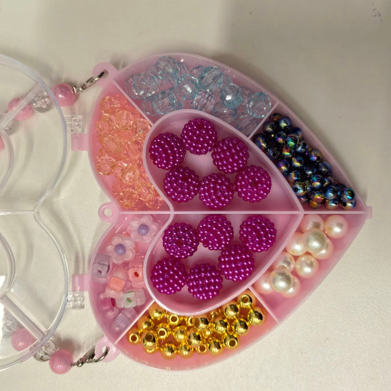 Набор из бисера "Яркие сердца"