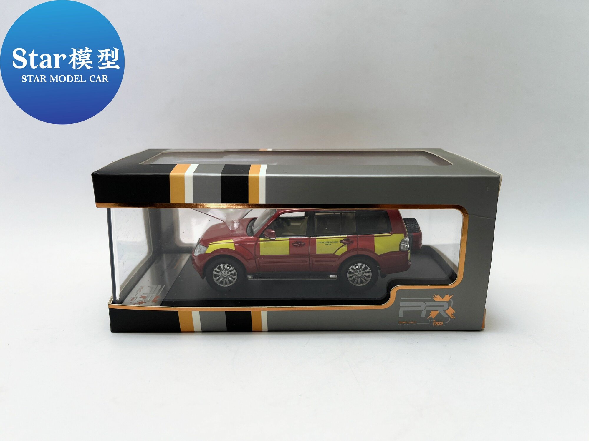 IXO 1/43 Mitsubishi Pajero Британская пожарная машина Литая модель автомобиля