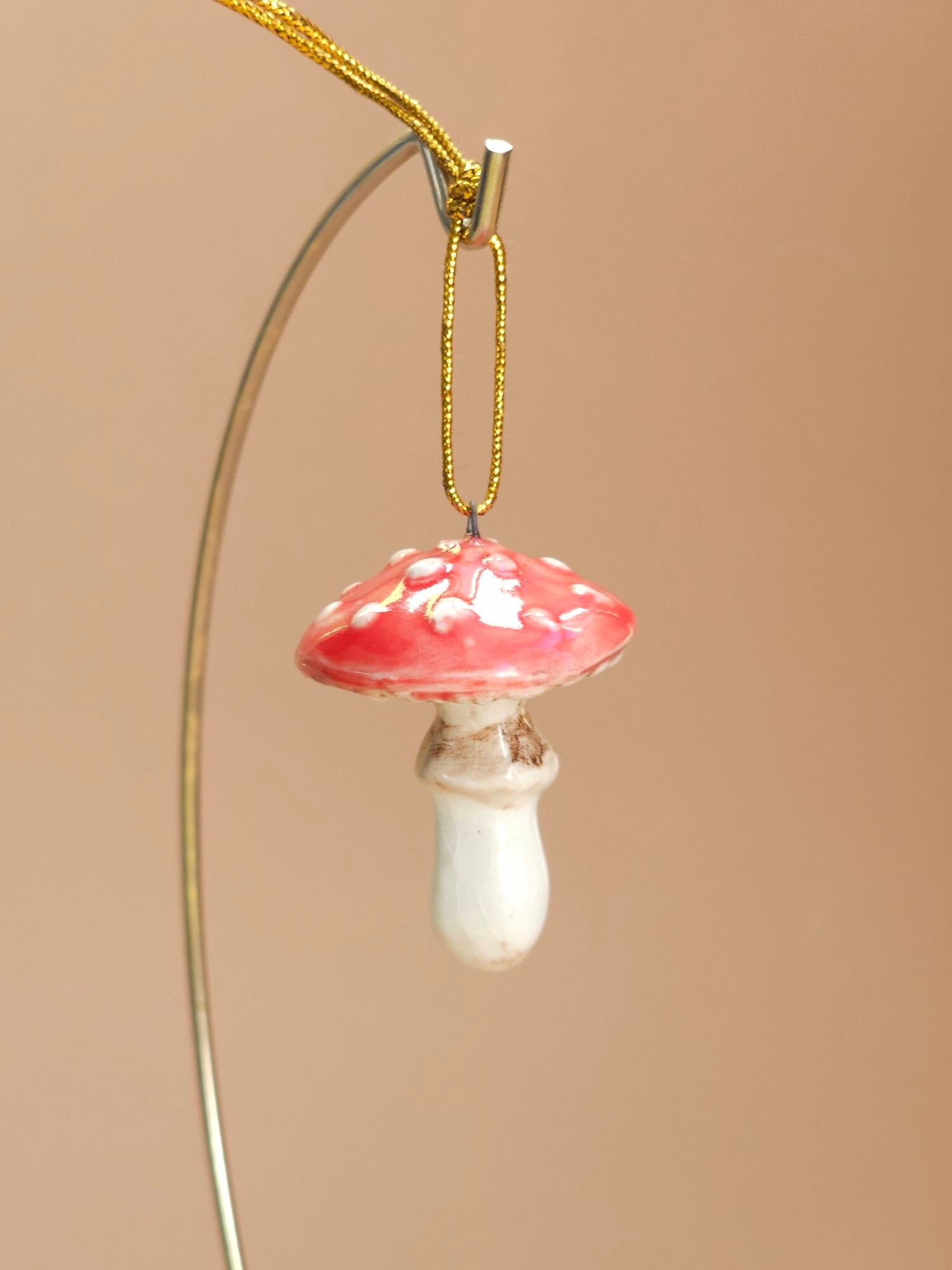 Ёлочная игрушка "Мухомор". Ярославская майолика. Керамика ручной работы. Сделано в России.