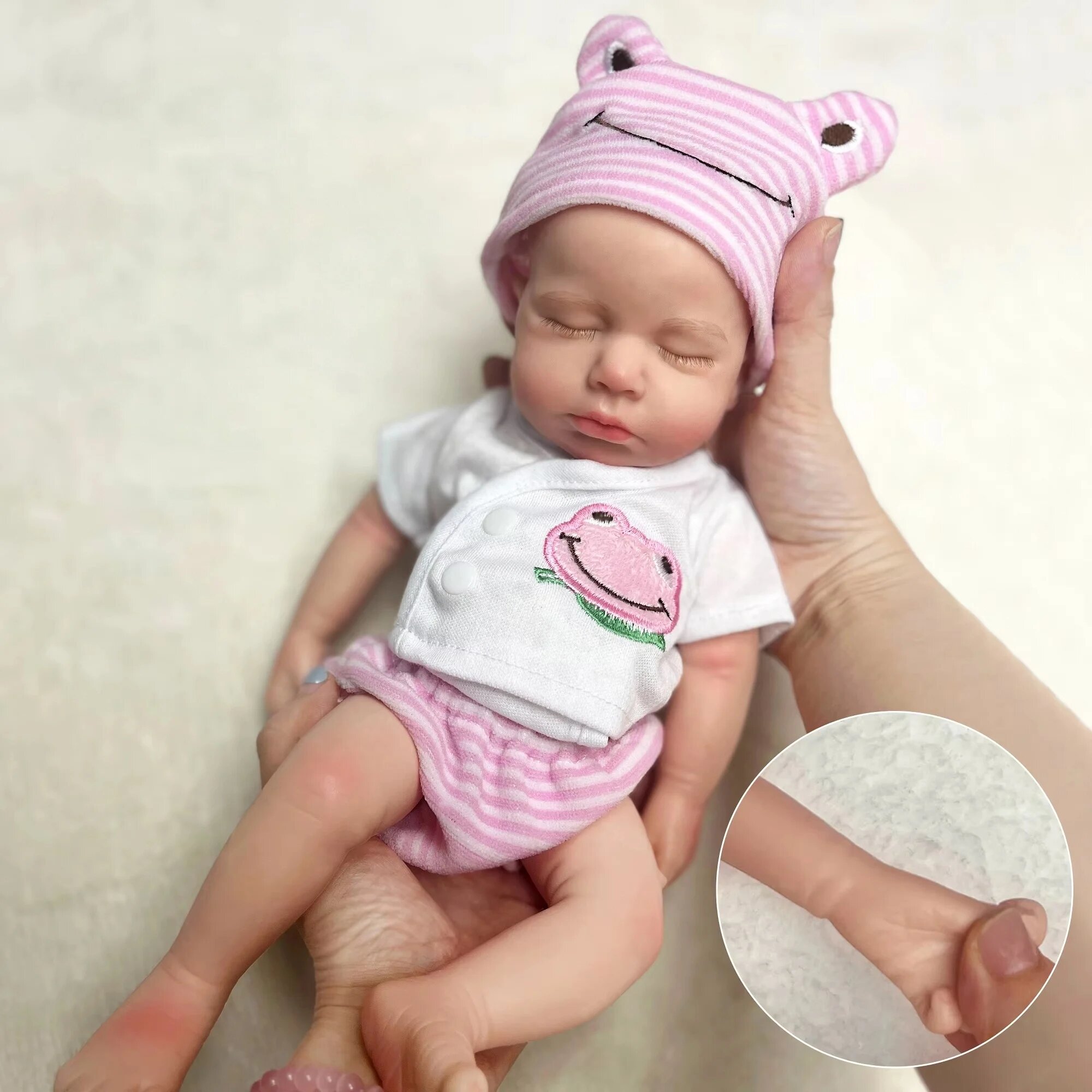 Реалистичная кукла Reborn LouLou Bebe 33 см, розовый, Painted Bald-Girl