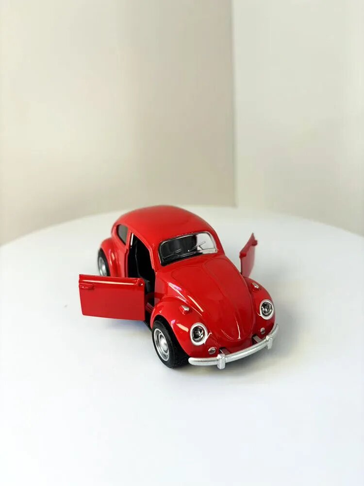 Машинка Красная модель Volkswagen Beetle, металлическая коллекционная машинка для детей и взрослых — фото 1