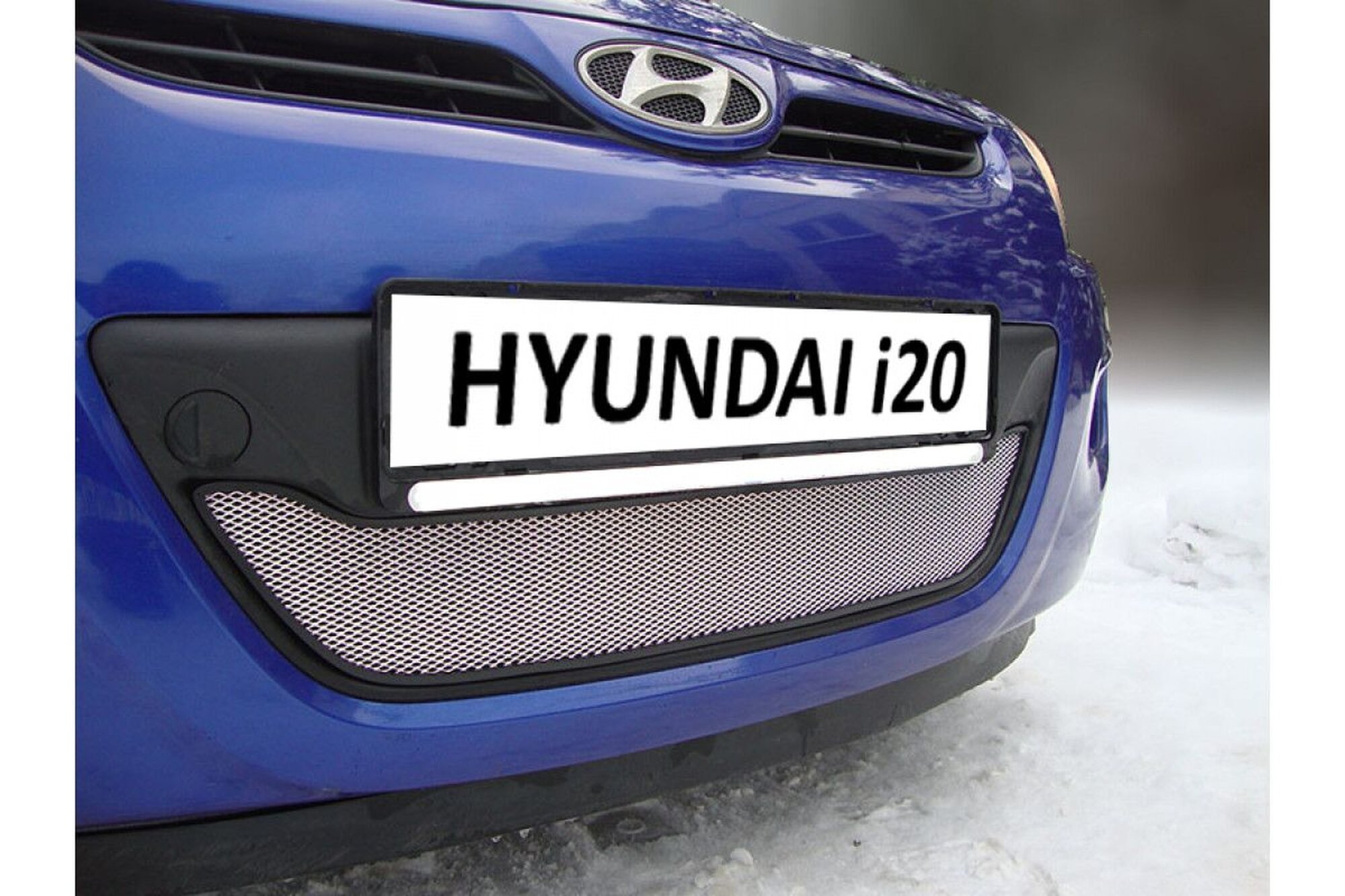 Защитная сетка радиатора с окантовкой и защелками для HYUNDAI I20 2008-2012 (I), хром